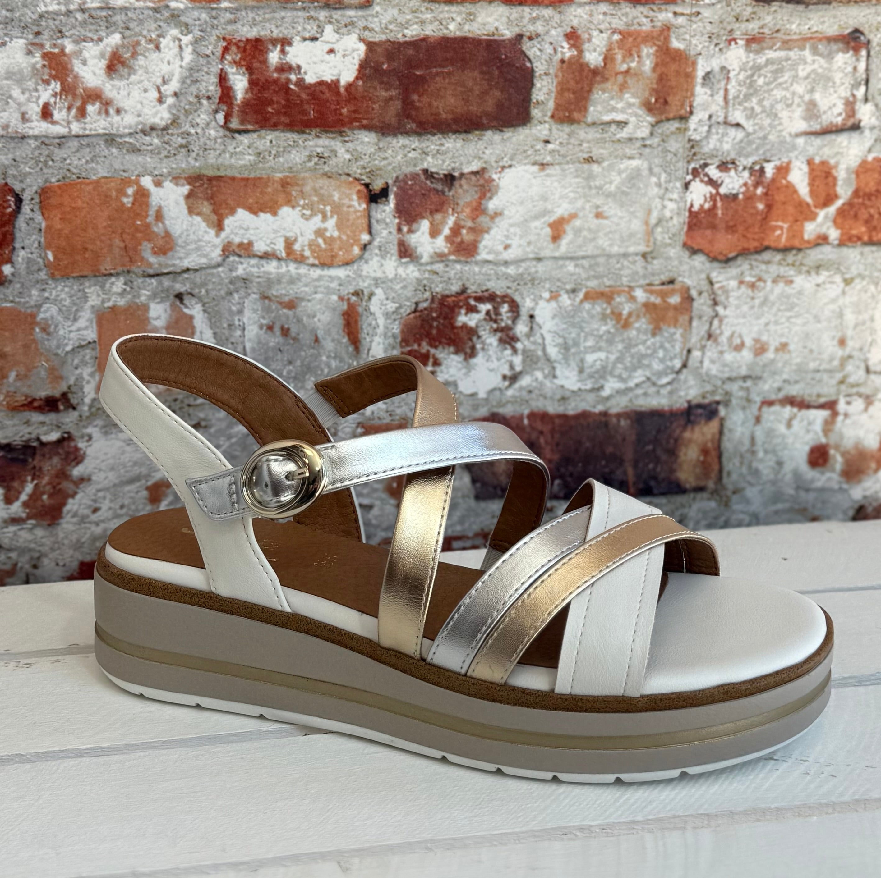 Jana - White Metallic Combo Sandal – hannahkfootwear